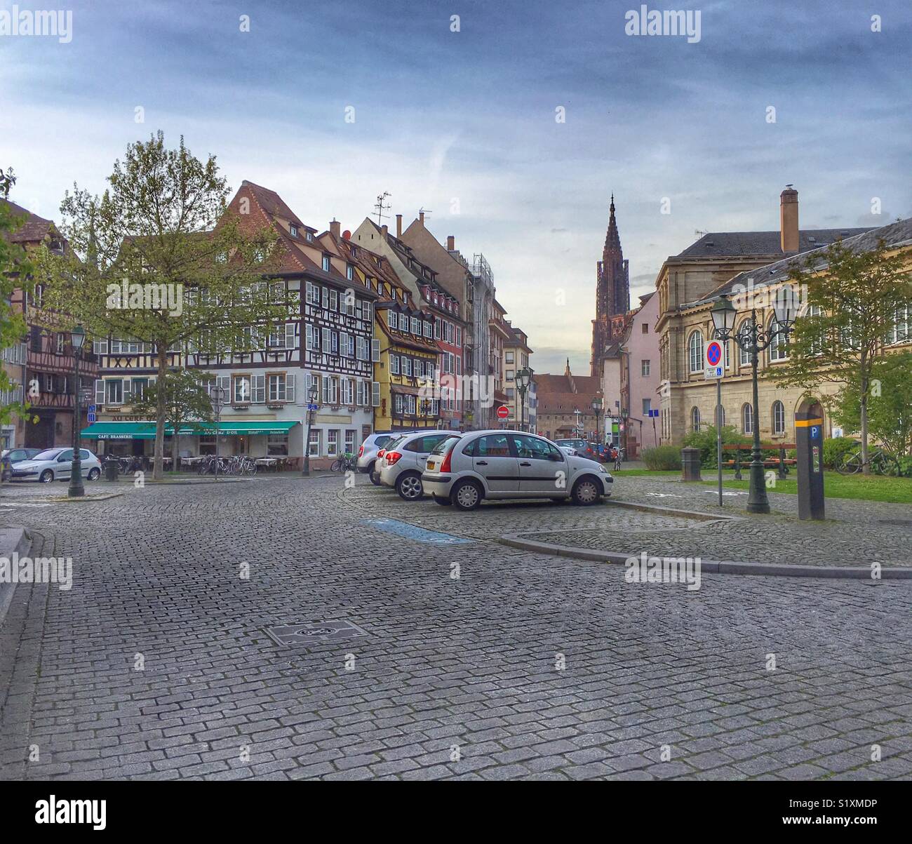 Strasbourg square -Fotos und -Bildmaterial in hoher Auflösung – Alamy