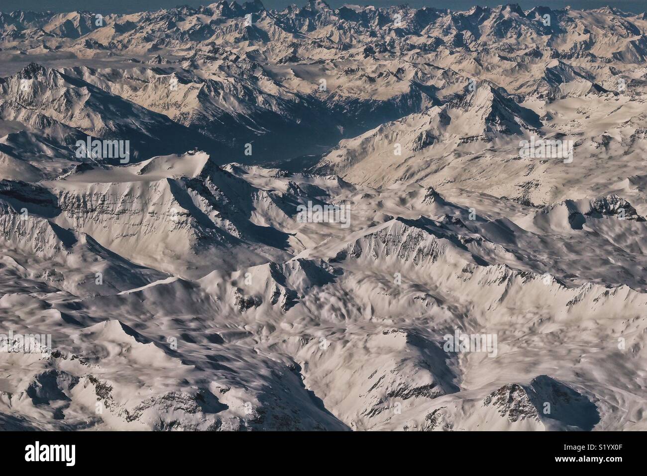 Alpen von oben -Fotos und -Bildmaterial in hoher Auflösung – Alamy