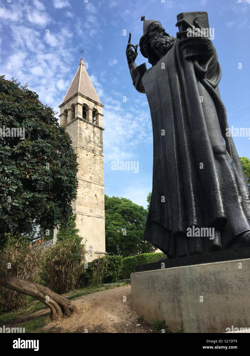 Statue of gregory of nin -Fotos und -Bildmaterial in hoher Auflösung ...