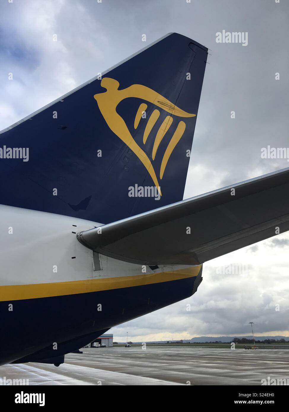 Ryanair Logo Stockfotos und -bilder Kaufen - Alamy