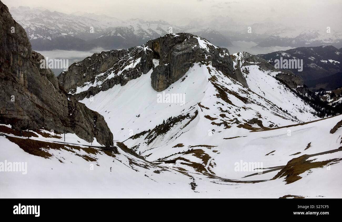 Mount pilatus schweiz -Fotos und -Bildmaterial in hoher Auflösung – Alamy