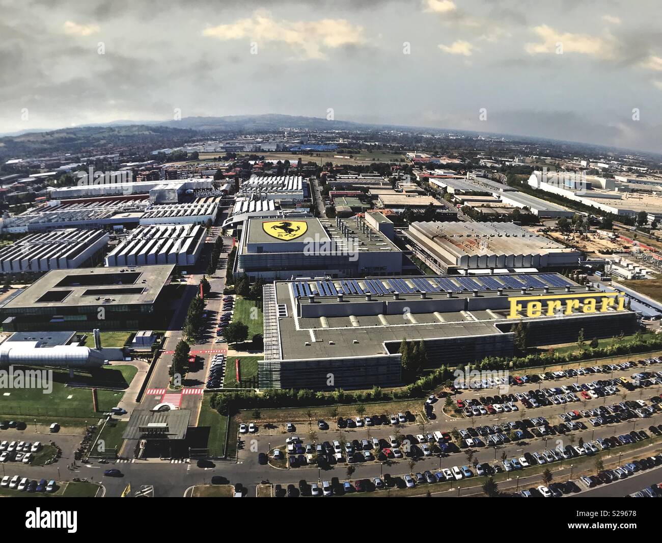 Ferrari fabrik -Fotos und -Bildmaterial in hoher Auflösung – Alamy