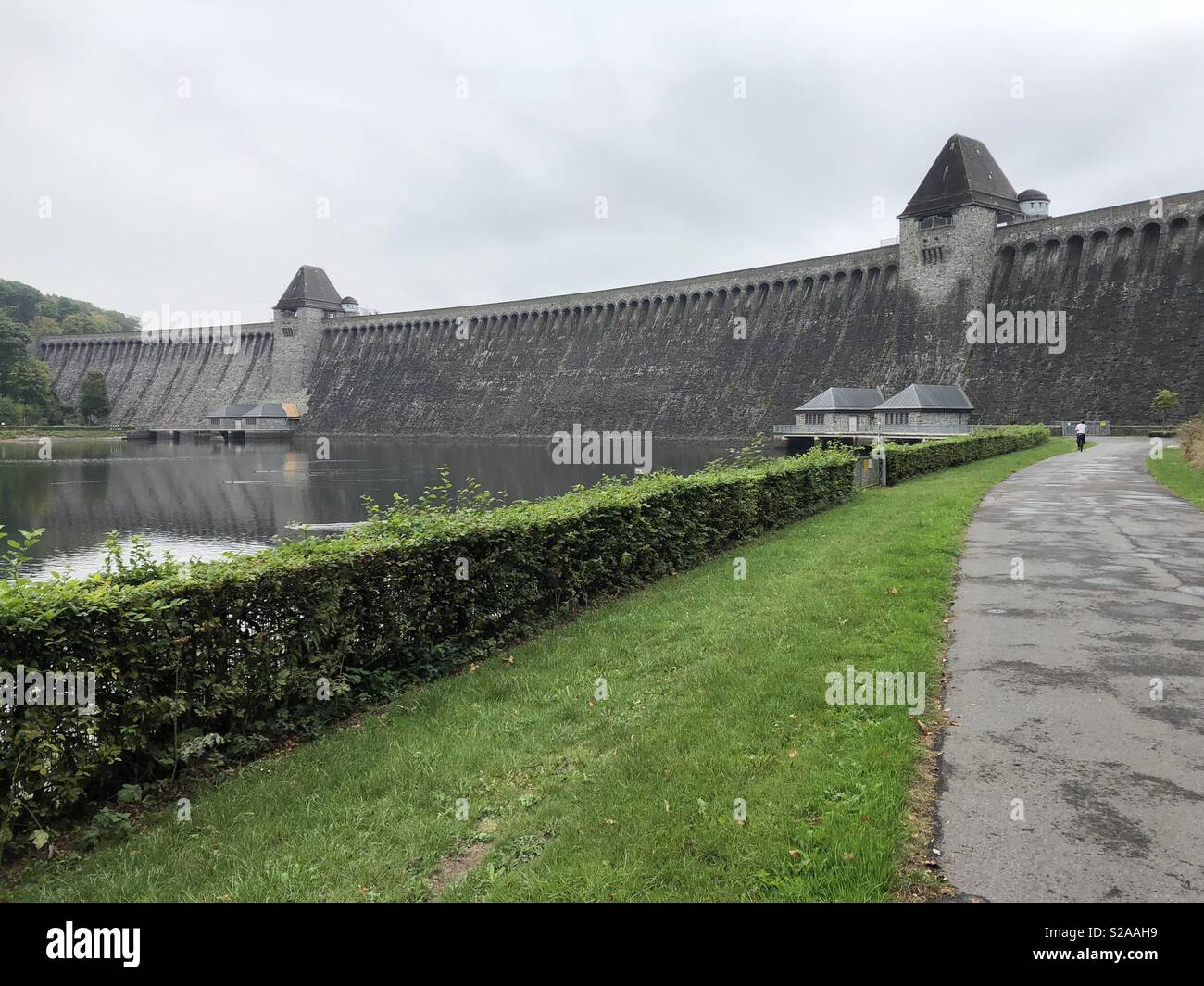 Mohnesee dam -Fotos und -Bildmaterial in hoher Auflösung – Alamy