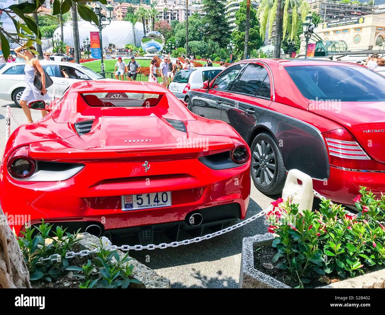 Red ferrari -Fotos und -Bildmaterial in hoher Auflösung – Alamy