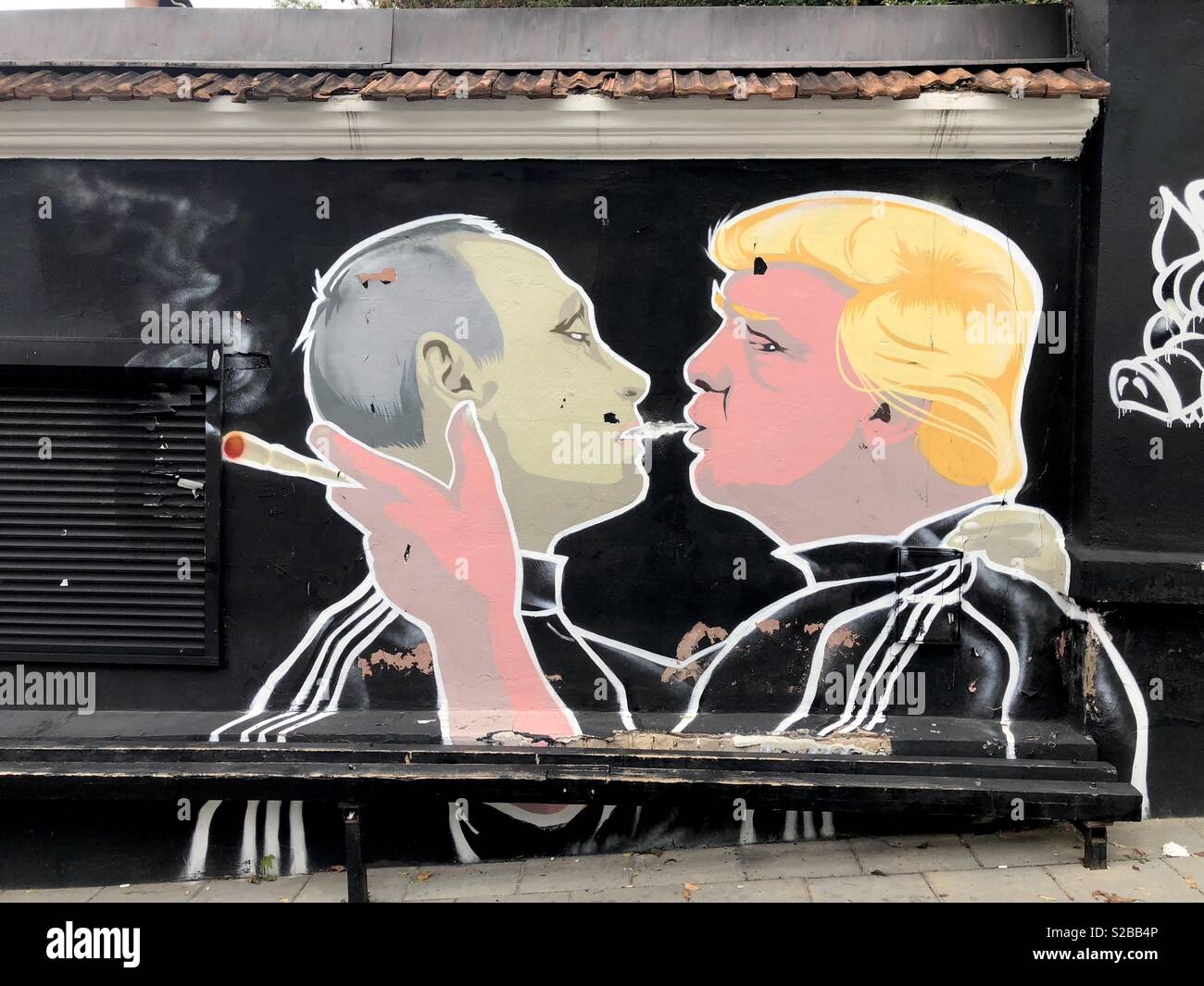 Graffiti des russischen Präsidenten Wladimir Putin und dem ...