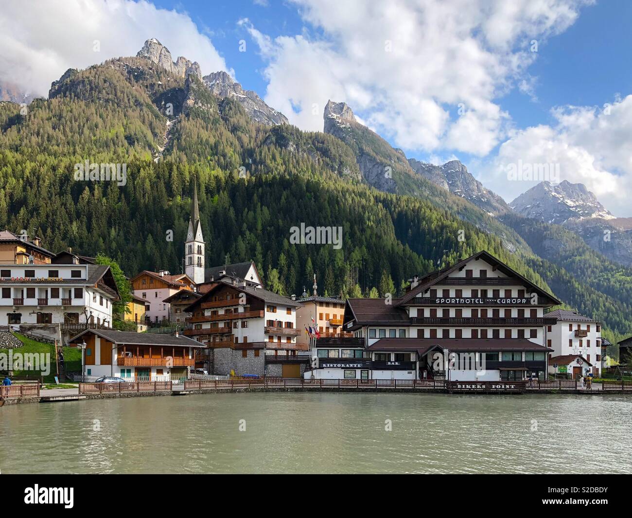 Alleghe lake -Fotos und -Bildmaterial in hoher Auflösung – Alamy