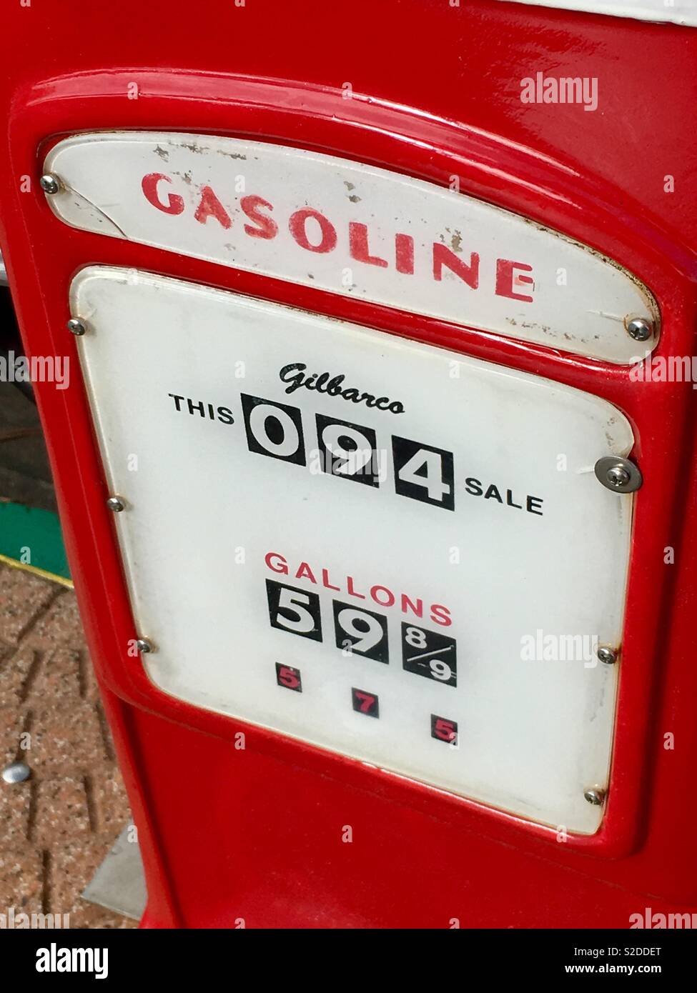 Benzin gallone -Fotos und -Bildmaterial in hoher Auflösung – Alamy