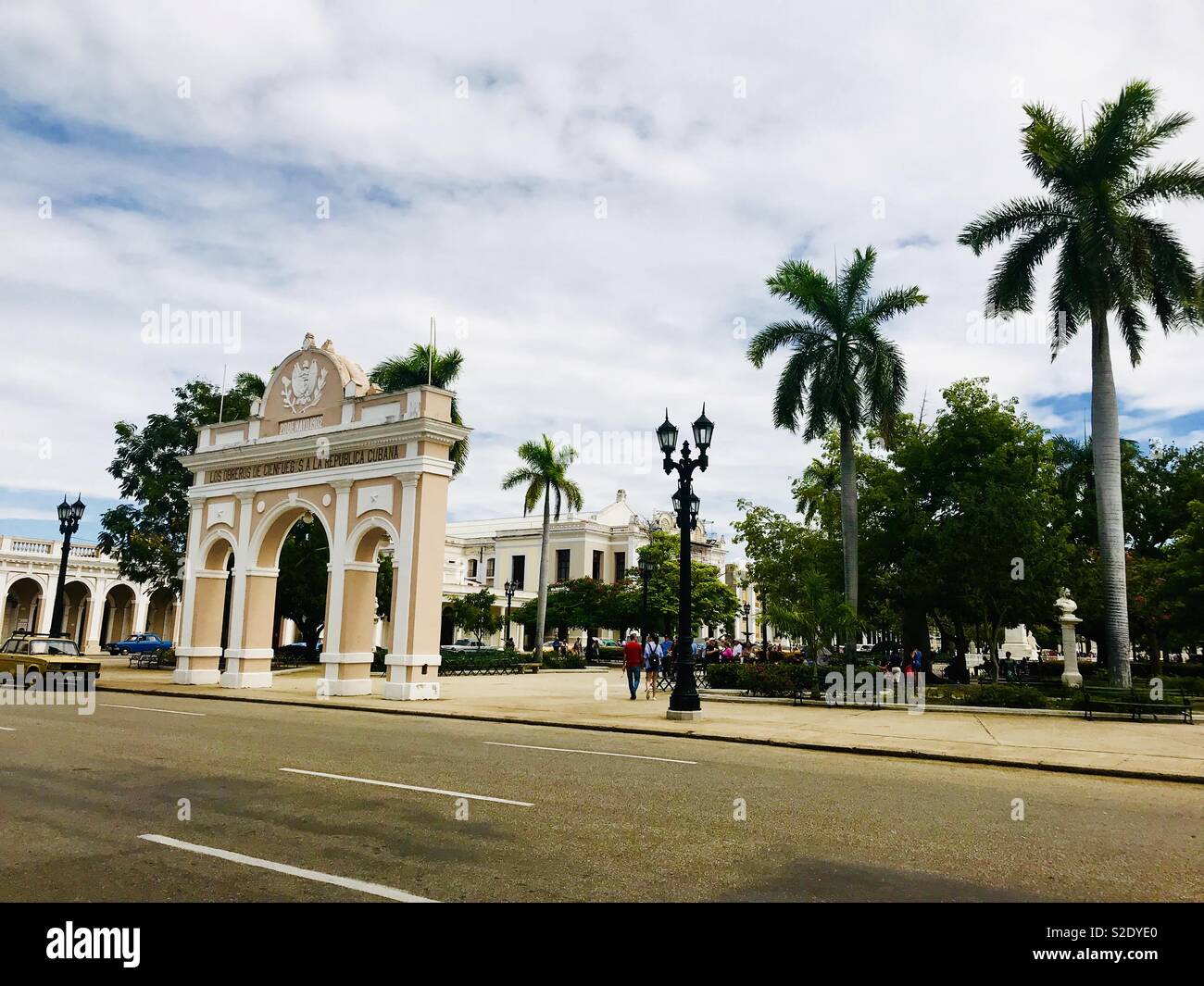 Kuba Arch Of Triumph Cienfuegos Stockfotos und -bilder Kaufen - Alamy