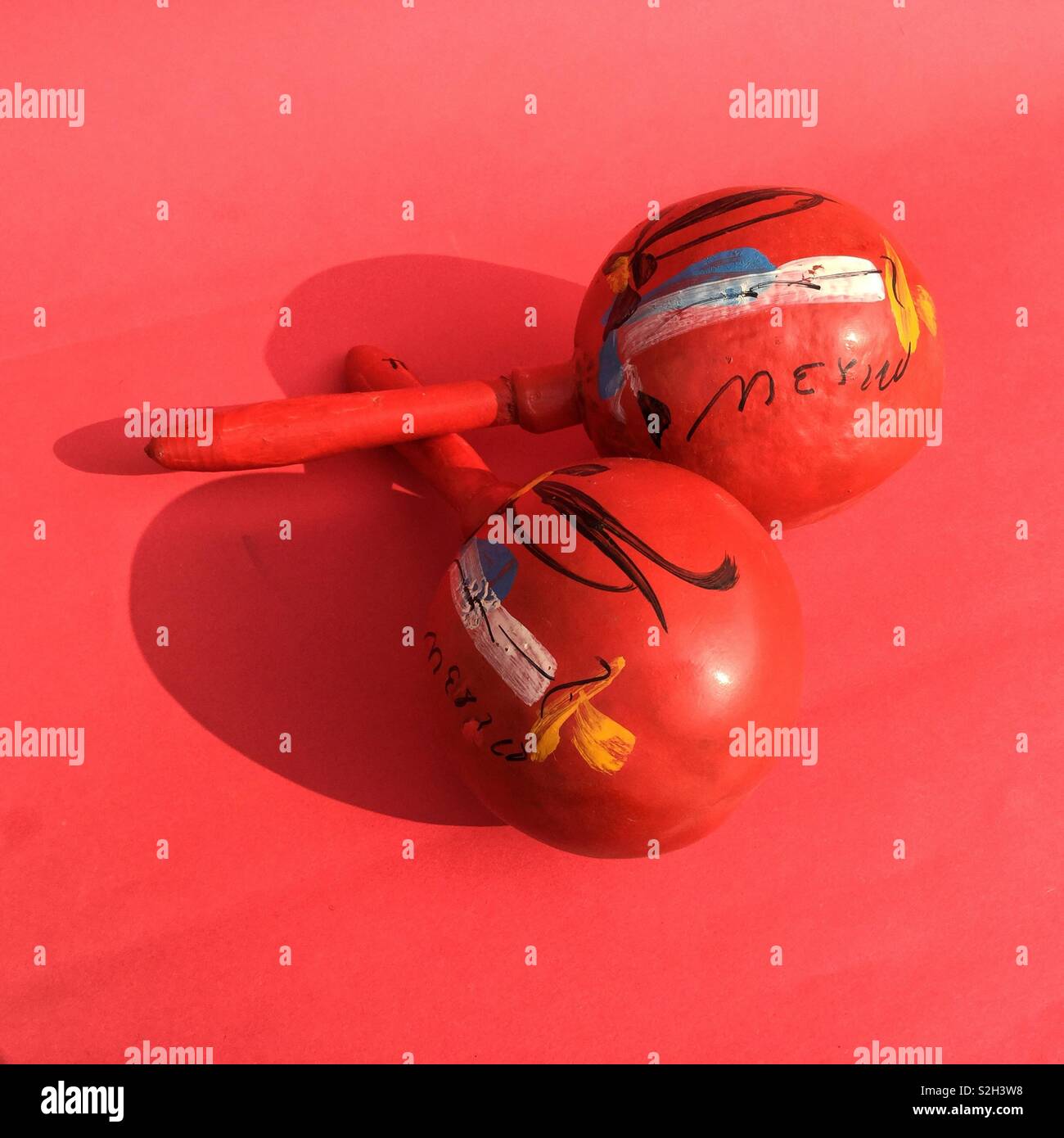 Rattle Instrument Stockfotos und -bilder Kaufen - Alamy