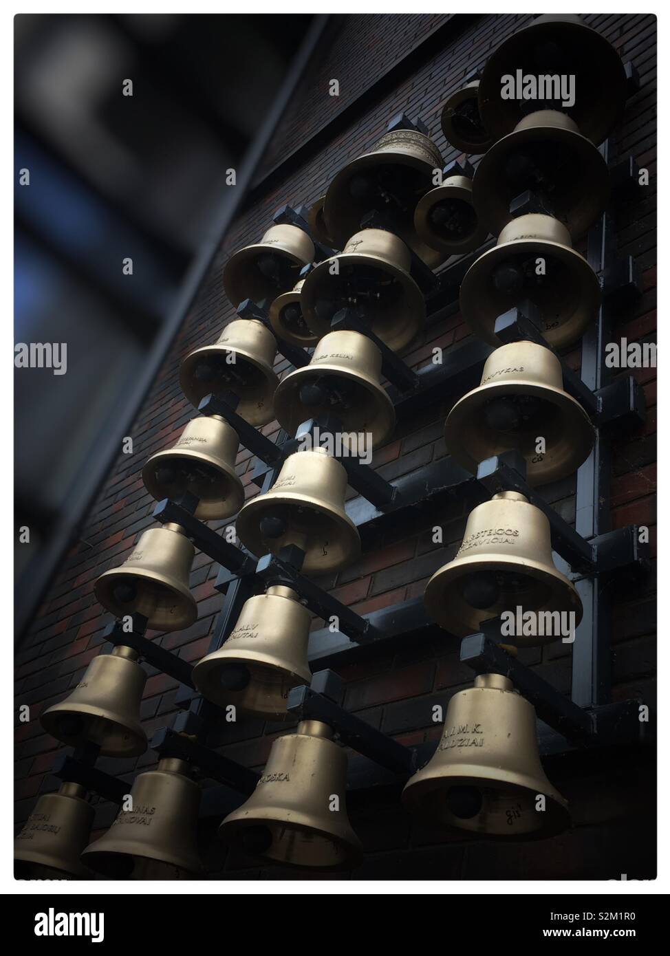 Wand der glocken -Fotos und -Bildmaterial in hoher Auflösung – Alamy