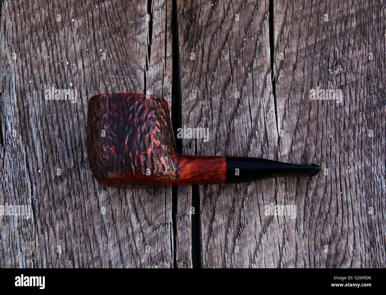 Tabak pfeife -Fotos und -Bildmaterial in hoher Auflösung – Alamy