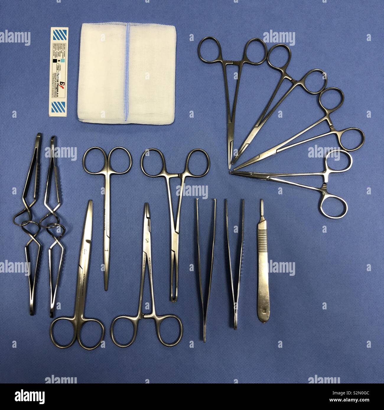 Surgical kit -Fotos und -Bildmaterial in hoher Auflösung – Alamy