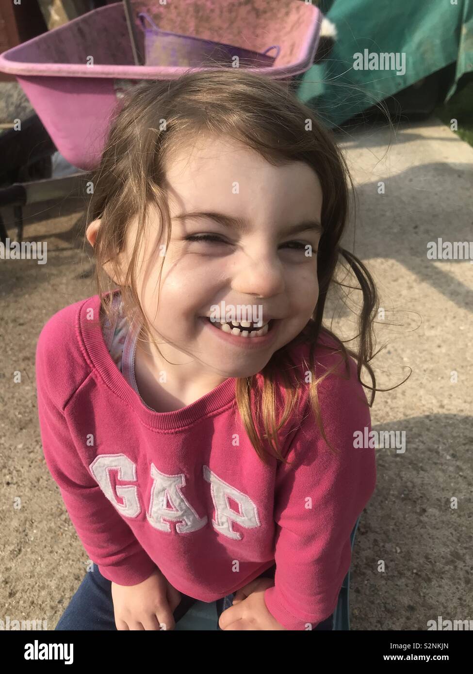 Smiley kinder -Fotos und -Bildmaterial in hoher Auflösung – Alamy