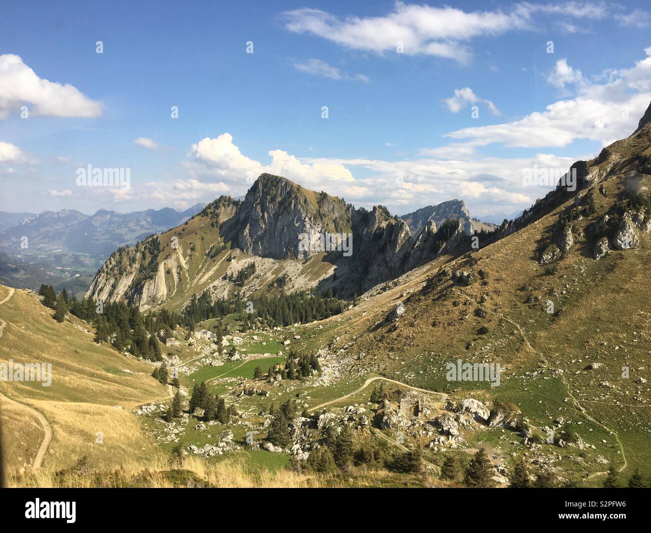 Rochers de naye -Fotos und -Bildmaterial in hoher Auflösung – Alamy