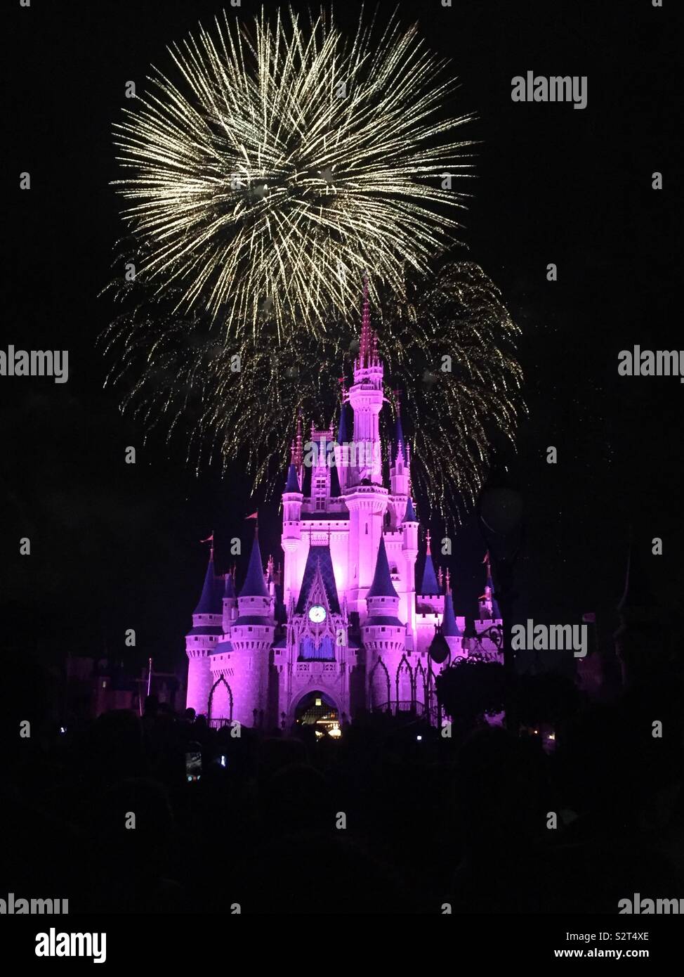 Magic castle -Fotos und -Bildmaterial in hoher Auflösung – Alamy