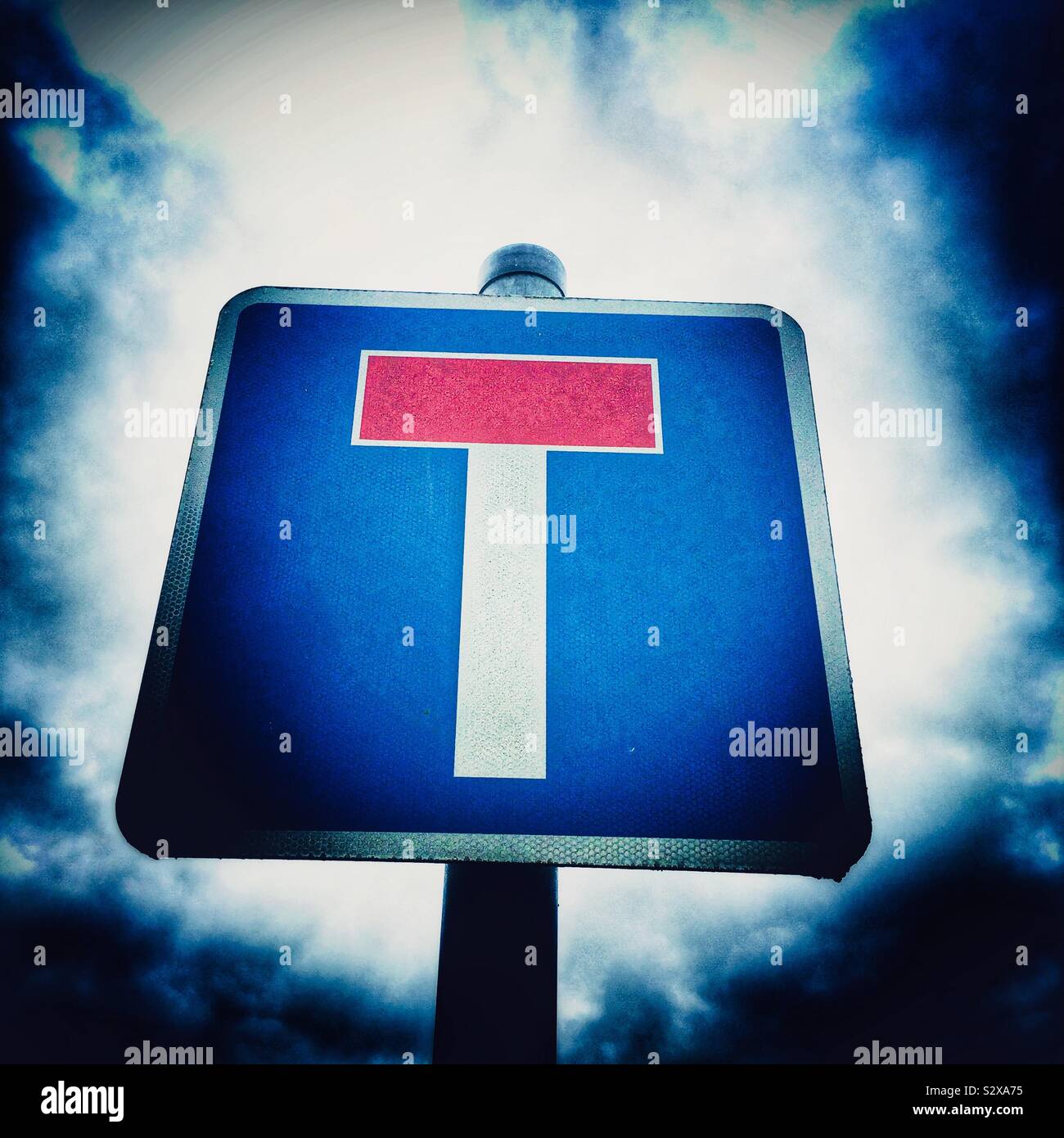 Dead end signs -Fotos und -Bildmaterial in hoher Auflösung – Alamy