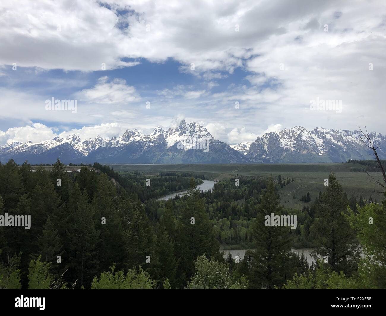 Berge fluss -Fotos und -Bildmaterial in hoher Auflösung – Alamy