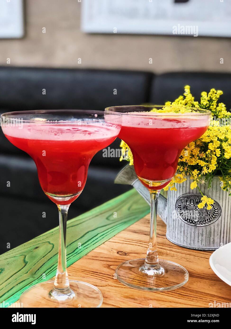 Coole leute -Fotos und -Bildmaterial in hoher Auflösung – Alamy