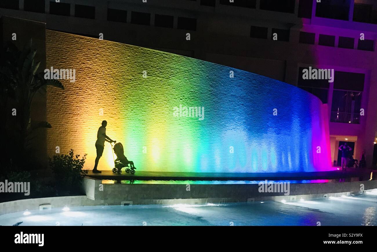 Regenbogen silhouette -Fotos und -Bildmaterial in hoher Auflösung – Alamy