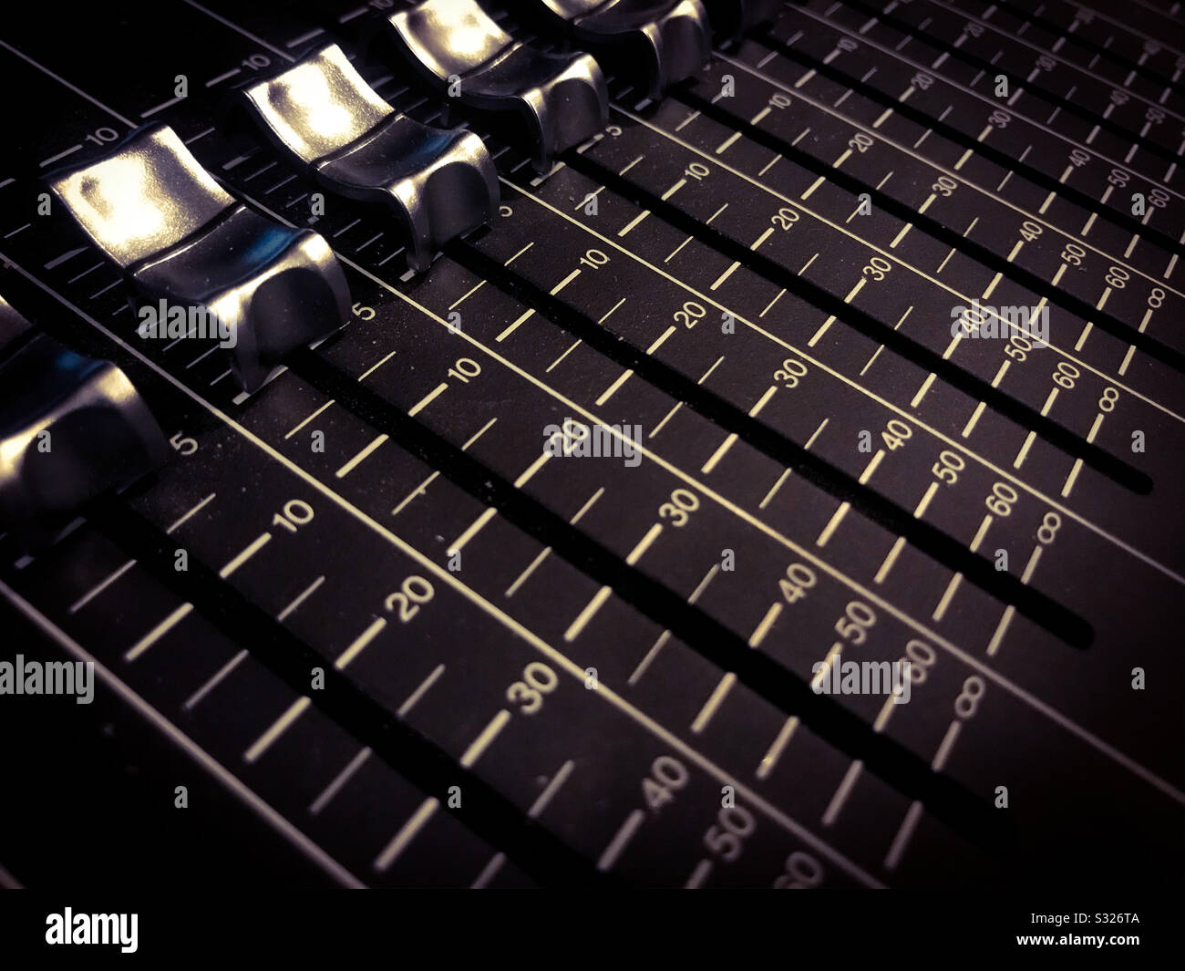 Ton und ton -Fotos und -Bildmaterial in hoher Auflösung – Alamy