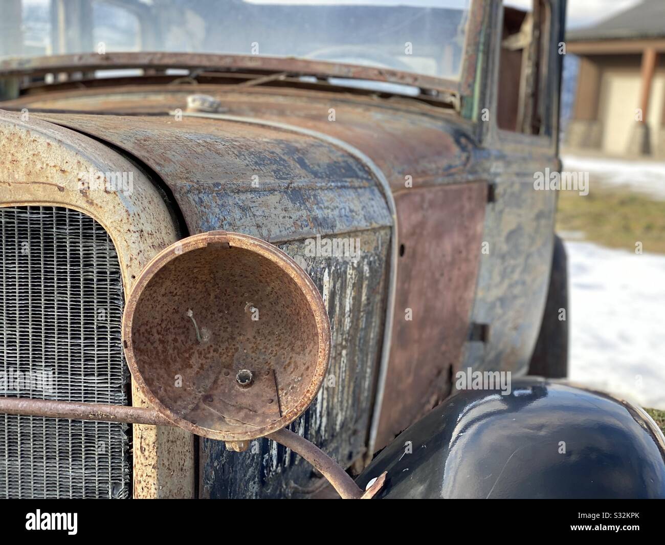 Altes Rostiges Auto Stockfotos und -bilder Kaufen - Alamy