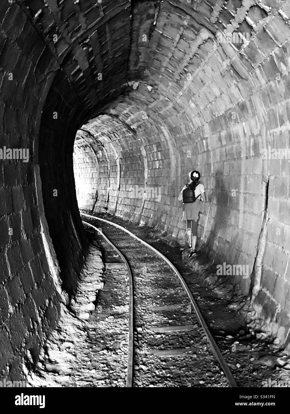 Neugier neugier -Fotos und -Bildmaterial in hoher Auflösung – Alamy