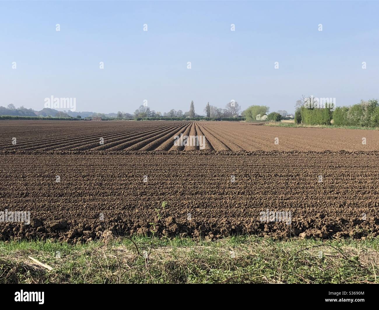 Landwirtschaft furchen -Fotos und -Bildmaterial in hoher Auflösung – Alamy
