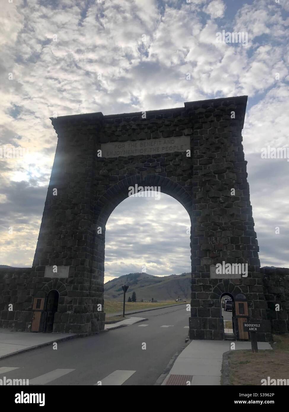 Yellowstone national arch -Fotos und -Bildmaterial in hoher Auflösung ...