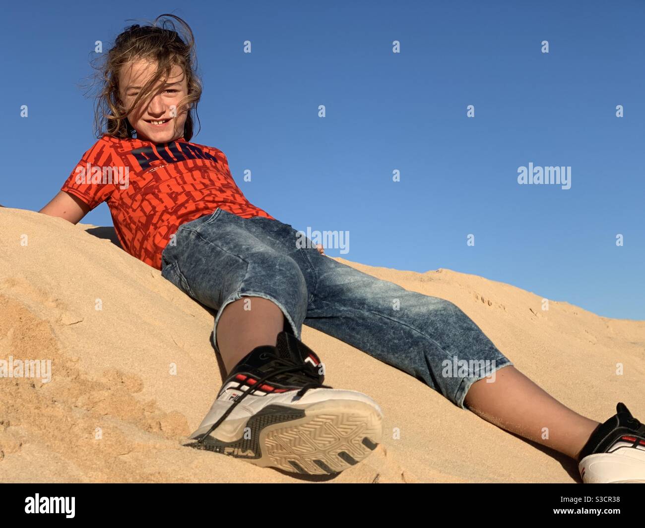 Junge kind -Fotos und -Bildmaterial in hoher Auflösung – Alamy