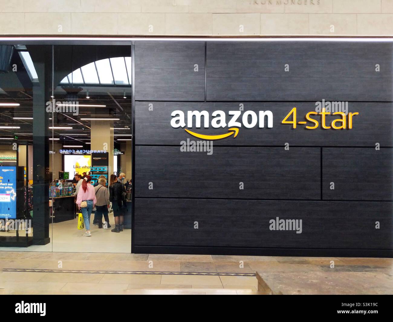 4 sterne amazon shop -Fotos und -Bildmaterial in hoher Auflösung – Alamy