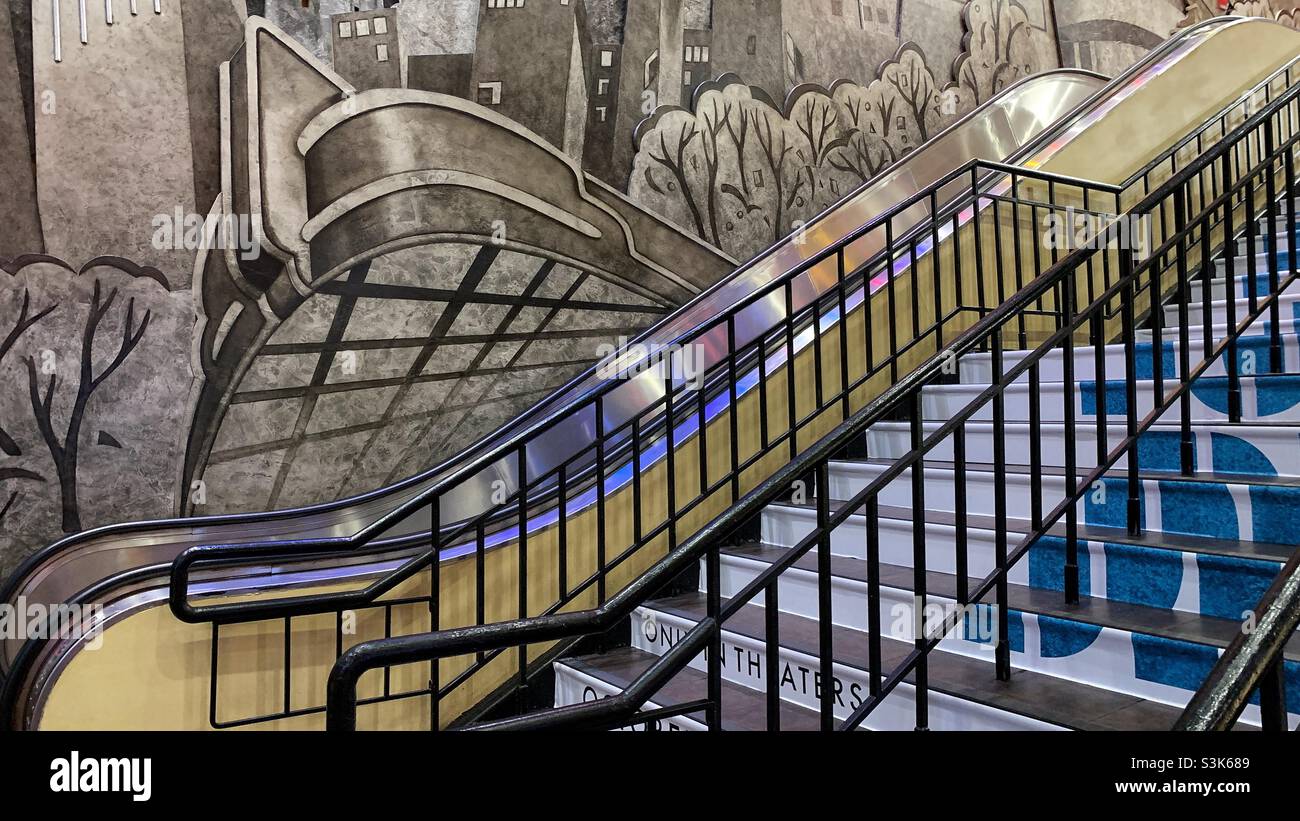 Geometrie der treppe -Fotos und -Bildmaterial in hoher Auflösung – Alamy