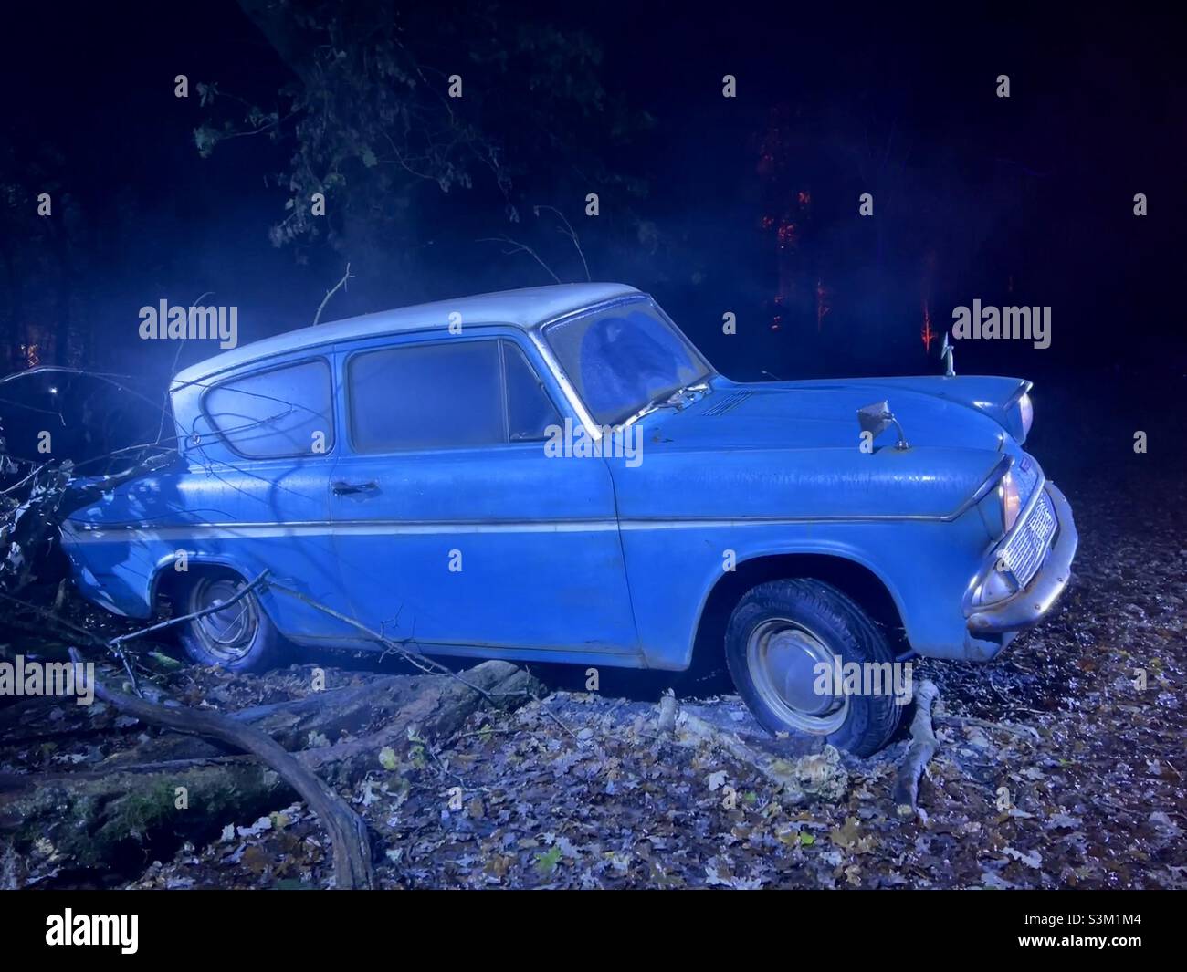 Harry potter fahrzeug -Fotos und -Bildmaterial in hoher Auflösung – Alamy