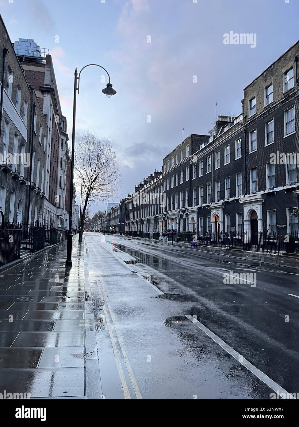 Gower street london -Fotos und -Bildmaterial in hoher Auflösung - Seite ...