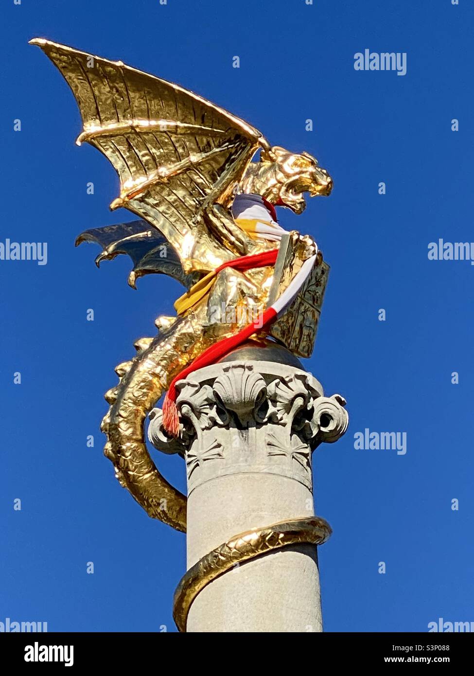 Karneval oeteldonk -Fotos und -Bildmaterial in hoher Auflösung – Alamy