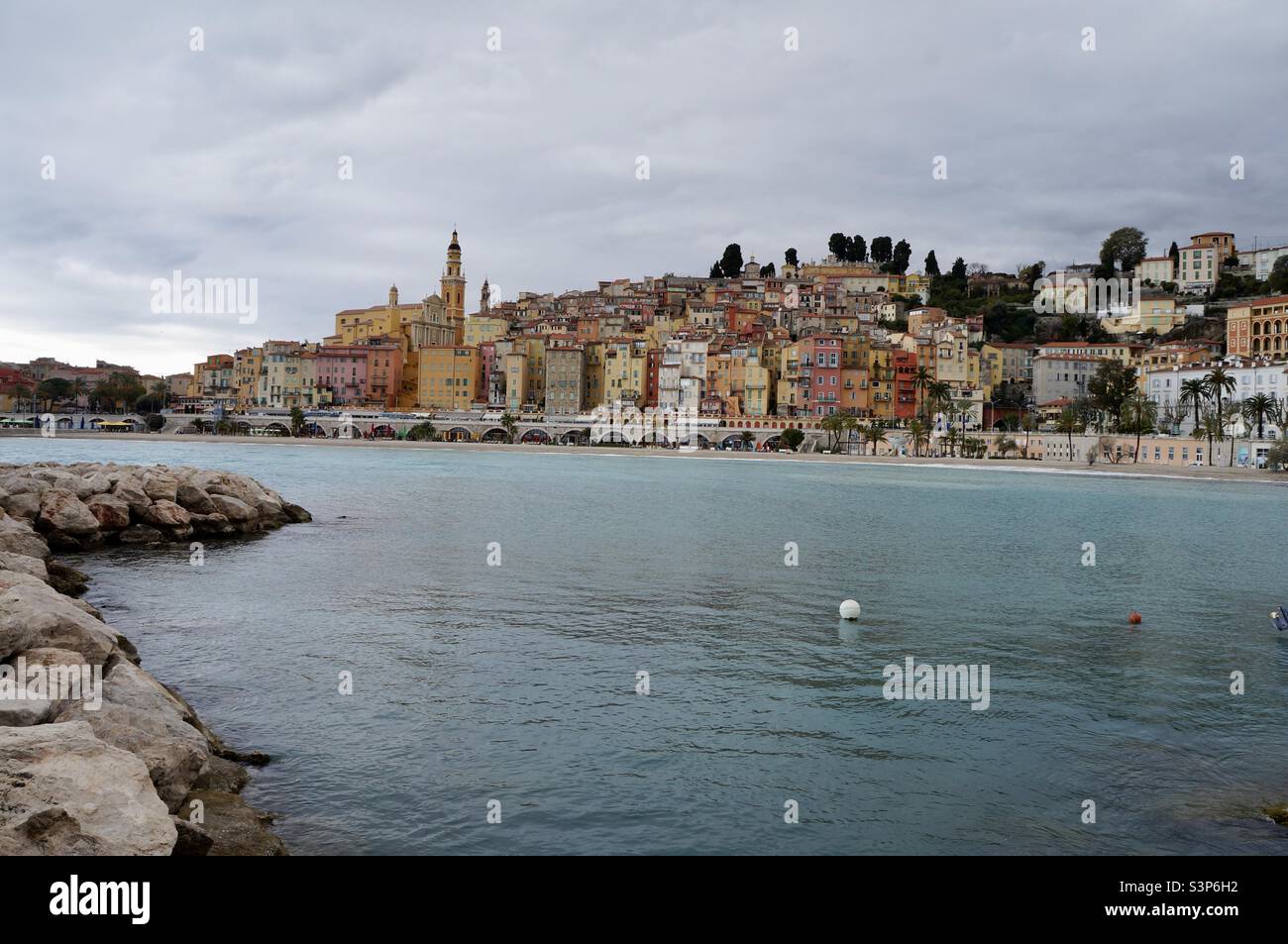 Strand bei menton Stockfotos und -bilder Kaufen - Alamy