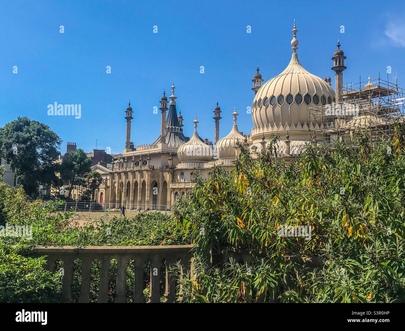 Brighton pavilion gardens -Fotos und -Bildmaterial in hoher Auflösung ...