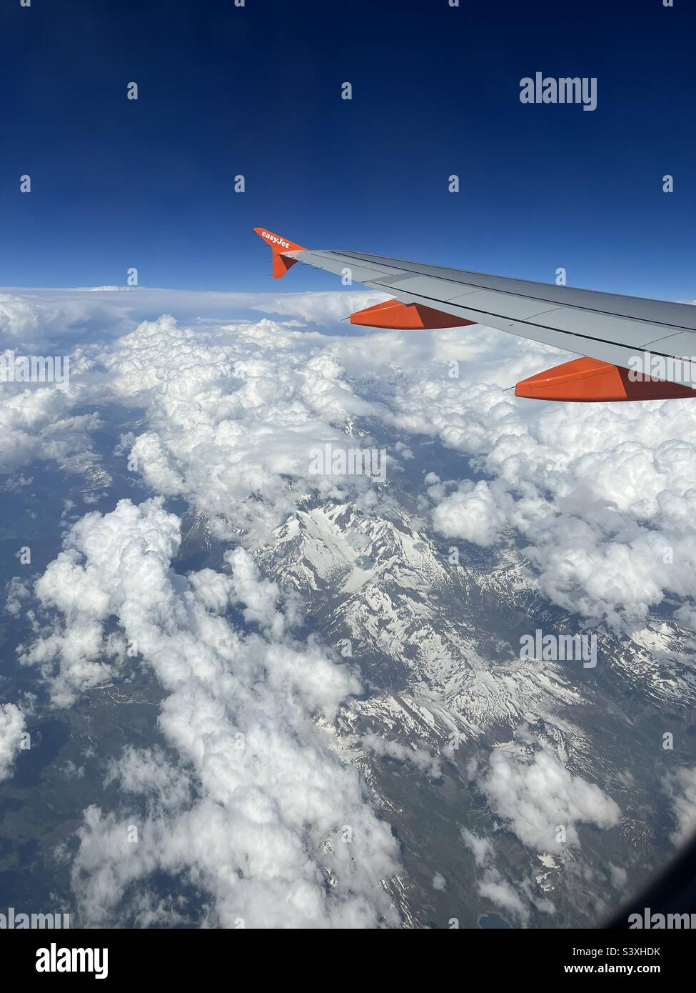 Easyjet cloud -Fotos und -Bildmaterial in hoher Auflösung – Alamy