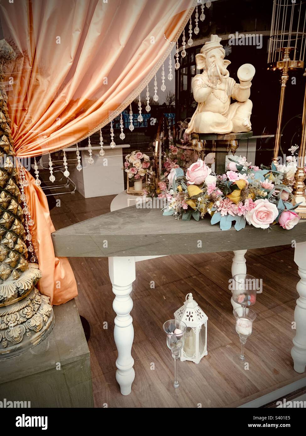 Hübscher gott ganesha -Fotos und -Bildmaterial in hoher Auflösung – Alamy