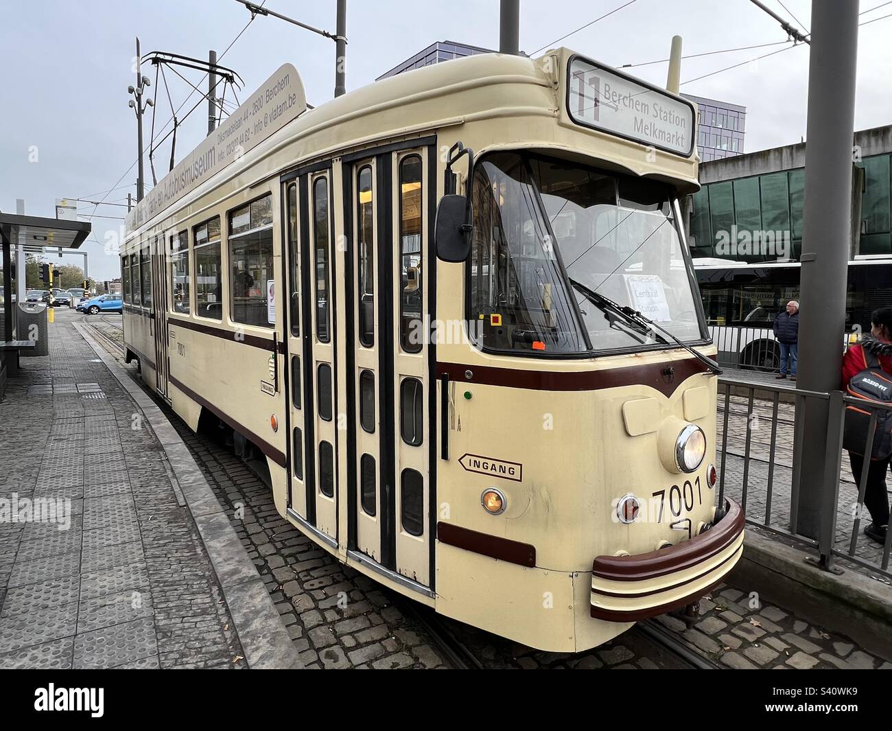 Tram in antwerp -Fotos und -Bildmaterial in hoher Auflösung – Alamy