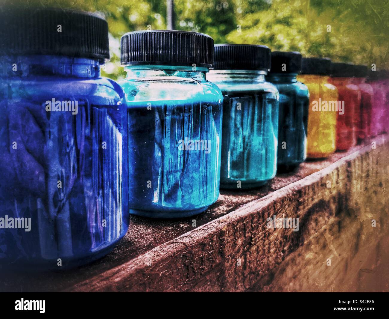 Gelbe und aquafarben -Fotos und -Bildmaterial in hoher Auflösung – Alamy