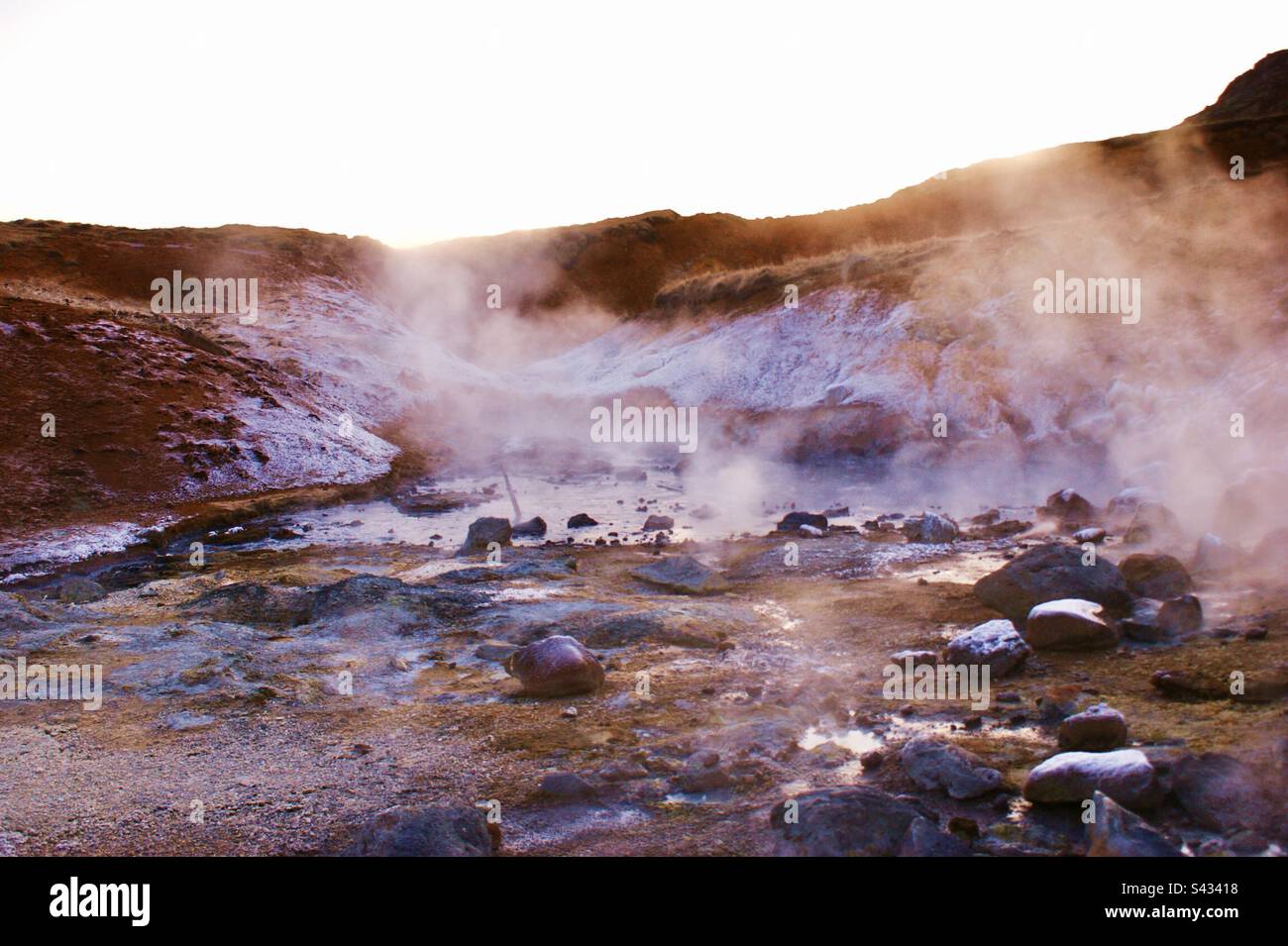 Vulkanische heiße quellen -Fotos und -Bildmaterial in hoher Auflösung ...
