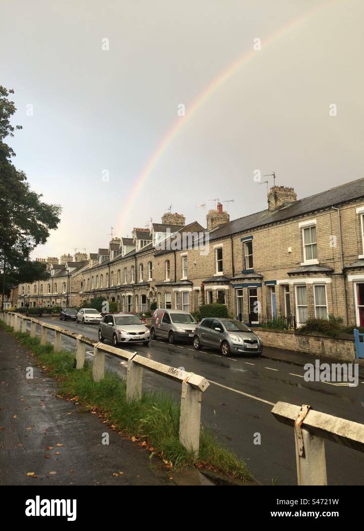Old town road -Fotos und -Bildmaterial in hoher Auflösung – Alamy
