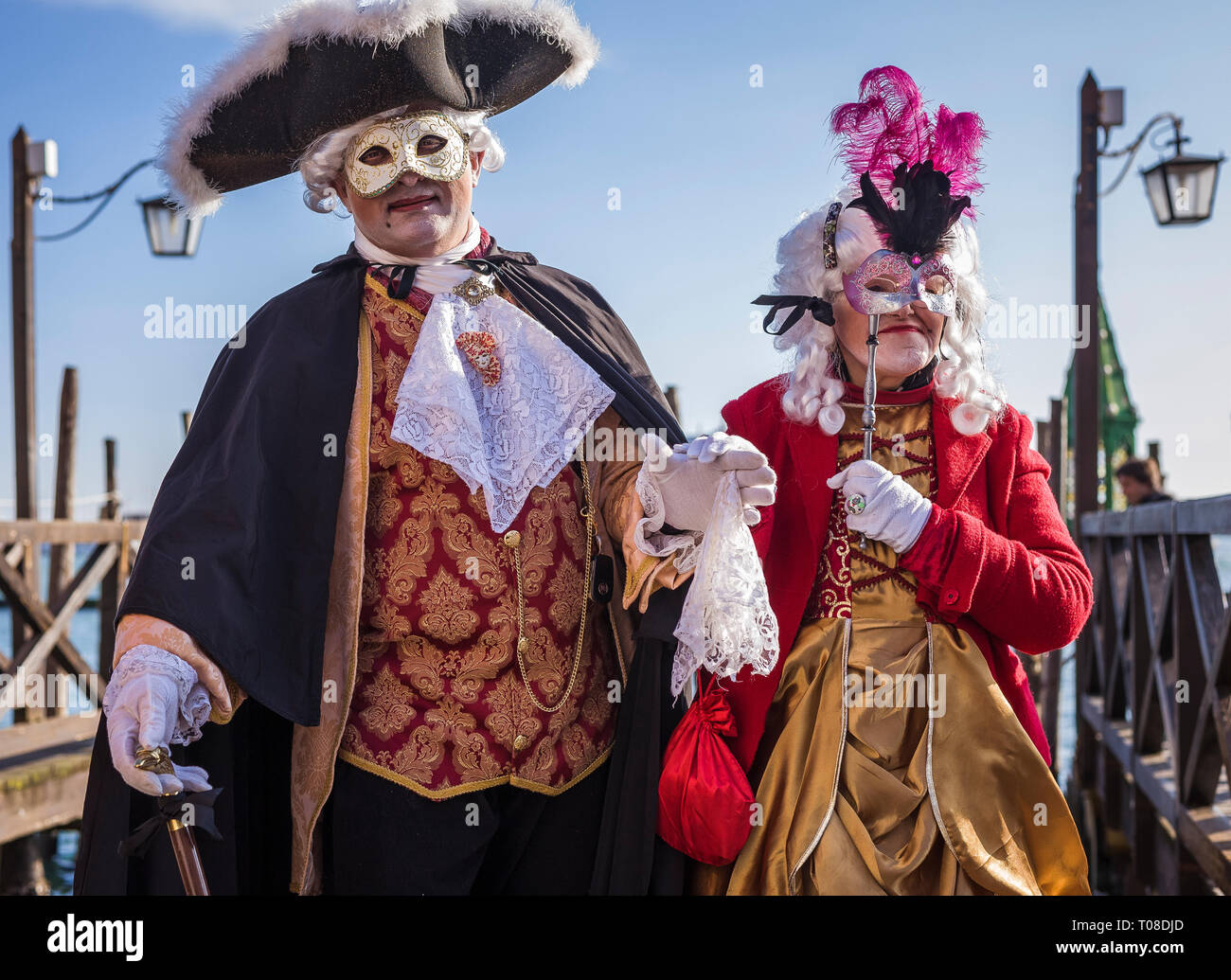 Lustige masken -Fotos und -Bildmaterial in hoher Auflösung – Alamy