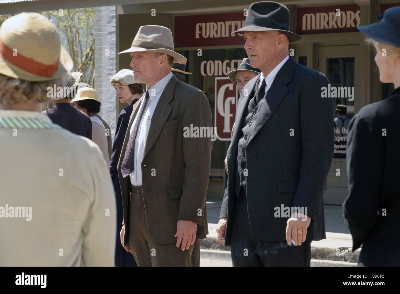 Die STRASSENRÄUBER, von links: Woody Harrelson, Kevin Costner, 2019. Ph ...
