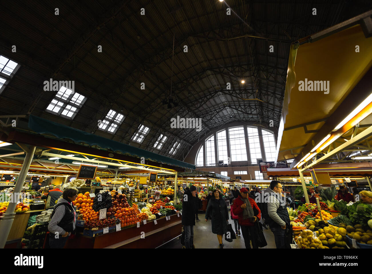 Riga central market zeppelin hangar -Fotos und -Bildmaterial in hoher ...