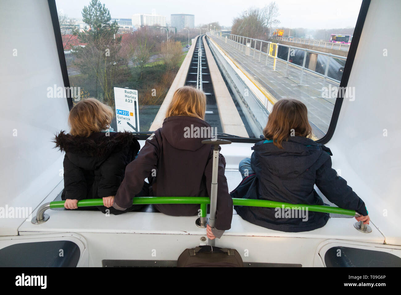 Inter terminal personenzug -Fotos und -Bildmaterial in hoher Auflösung ...