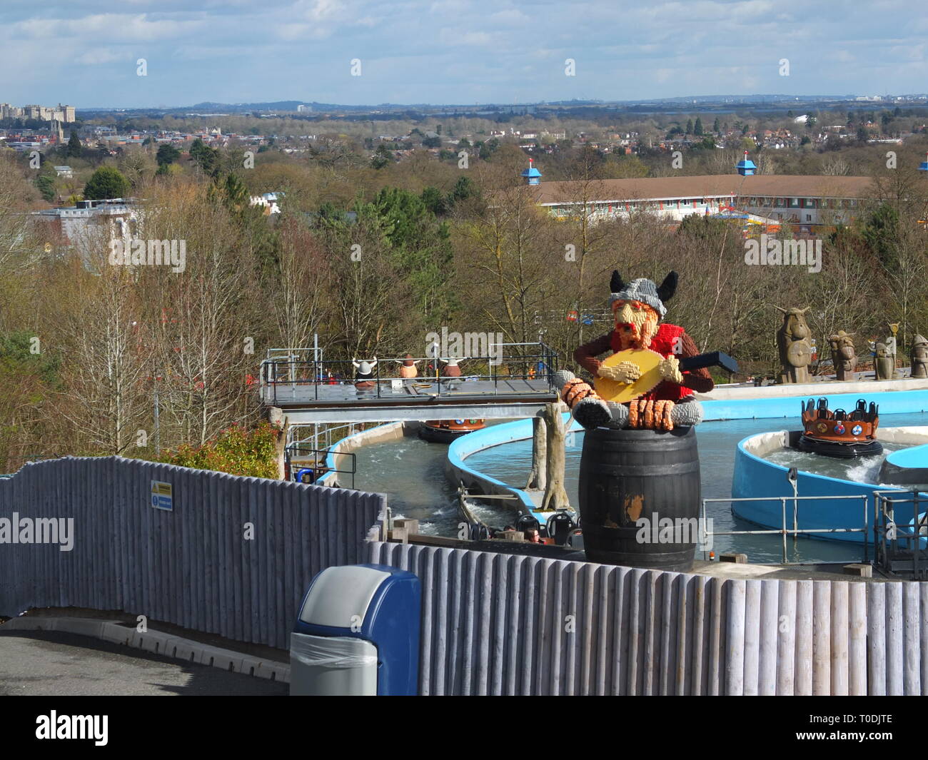 Legoland Windsor Resort UK-Viking River Splash Fahrt in "das Land der ...
