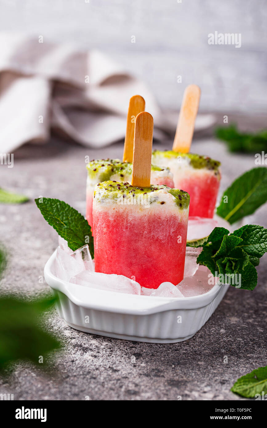 Elegantes Wassermelone Eis Am Stiel Fotos