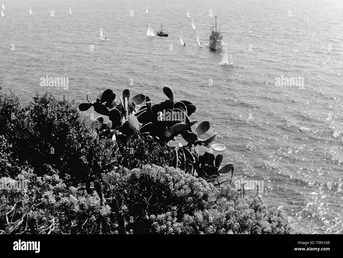 Cote dazur der 1950er jahre -Fotos und -Bildmaterial in hoher Auflösung ...
