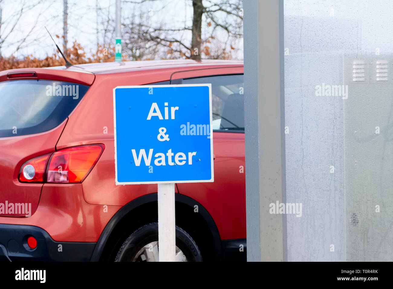 Reifen waschen -Fotos und -Bildmaterial in hoher Auflösung – Alamy